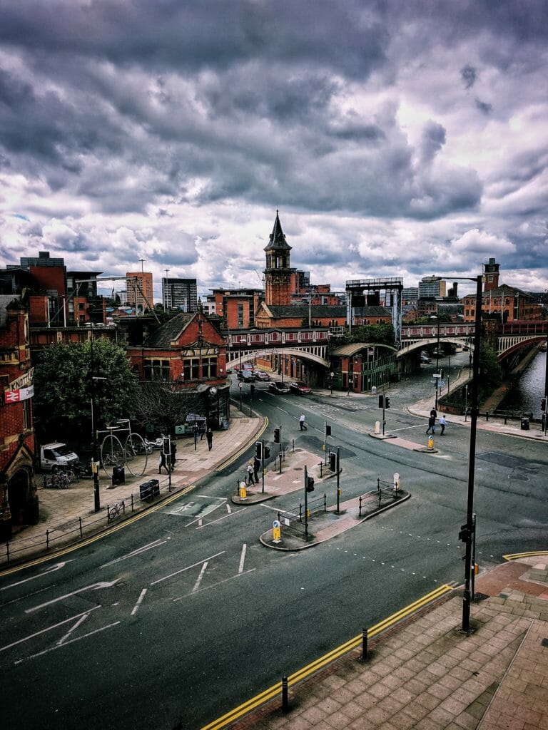 2 DAYS IN BEAUTIFUL MANCHESTER, ENGLAND - HelgaAndHeiniOnTour.com