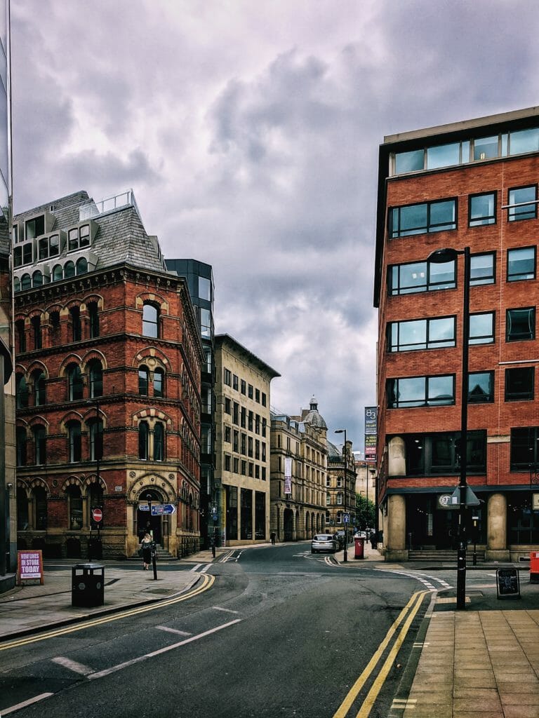 2 DAYS IN BEAUTIFUL MANCHESTER, ENGLAND - helgaandheiniontour.com